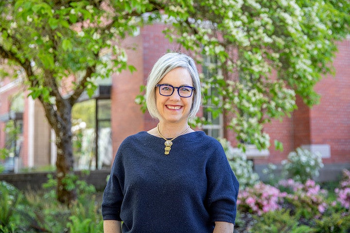 Faculty Spotlight: Kate Mondloch | UO Clark Honors College