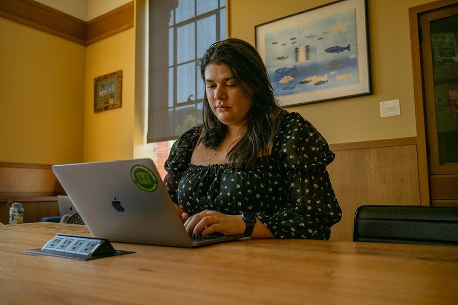 Cracking the code: Senior spotlight on Maya Rios | UO Clark Honors College