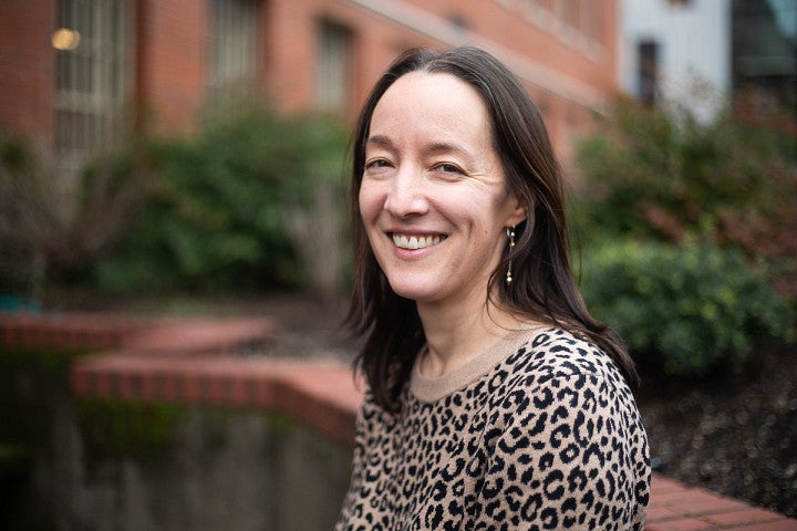 Faculty Spotlight: Lisa Munger | UO Clark Honors College